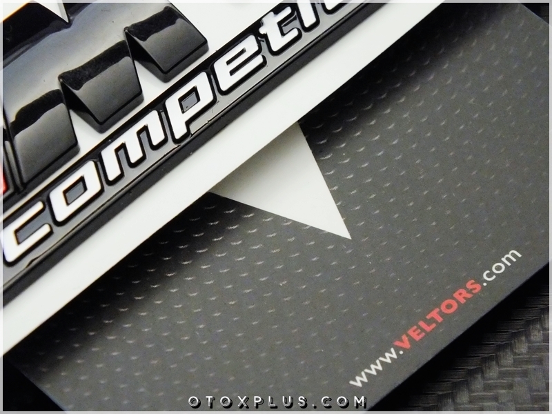 BMW Black / Siyah M4 Competition M4 Logo Amblem Seti