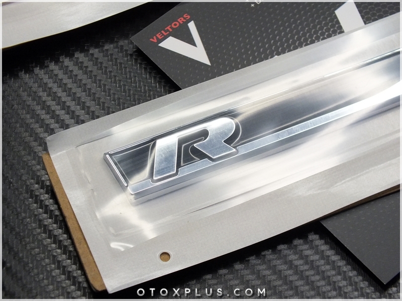 VW R Line R Yan Çamurluk Logo Amblem Seti