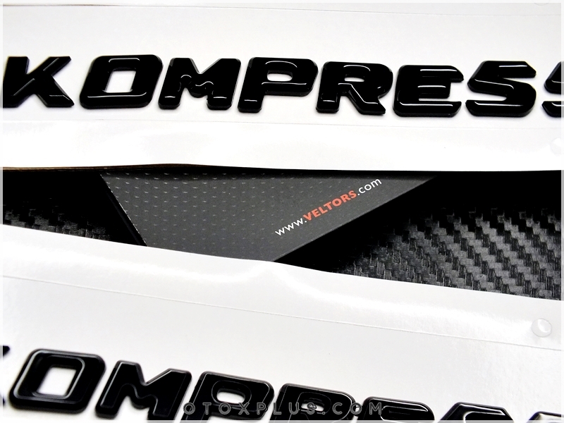 Mercedes Black / Siyah V8 Kompressor Yan Logo Amblem Seti